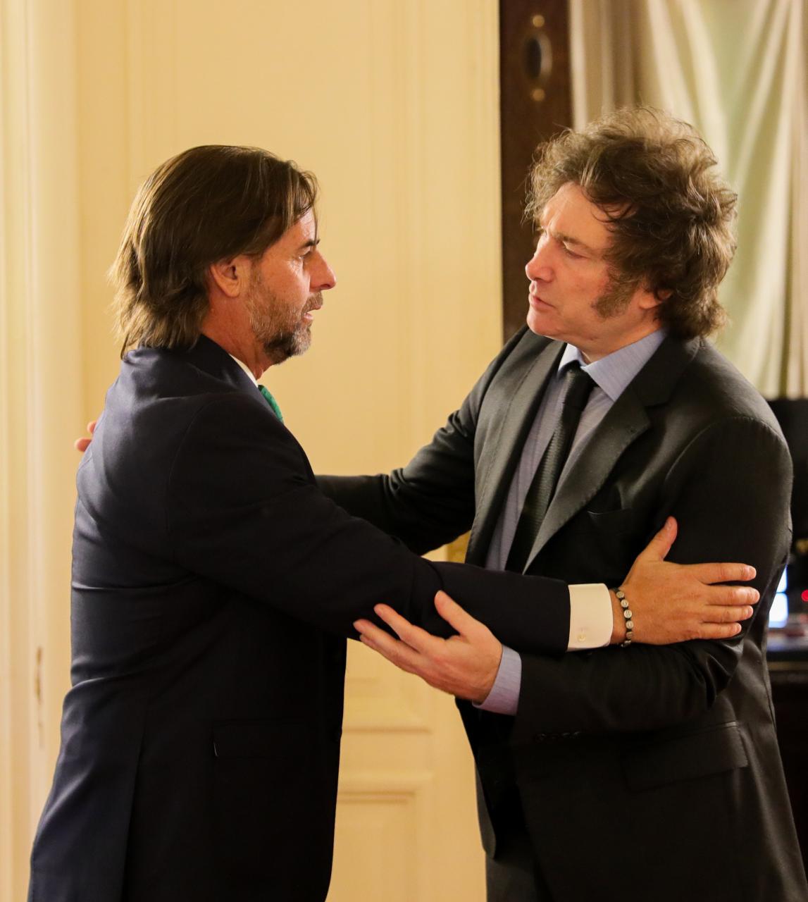 Buenas relaciones: Milei y Lacalle Pou se reunieron en Casa Rosada